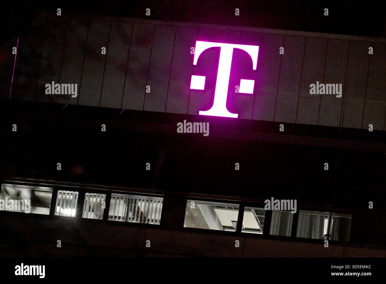 German Telekom on 13.11.2025 in Munich. UBz.: The logo of Deutsche ...
