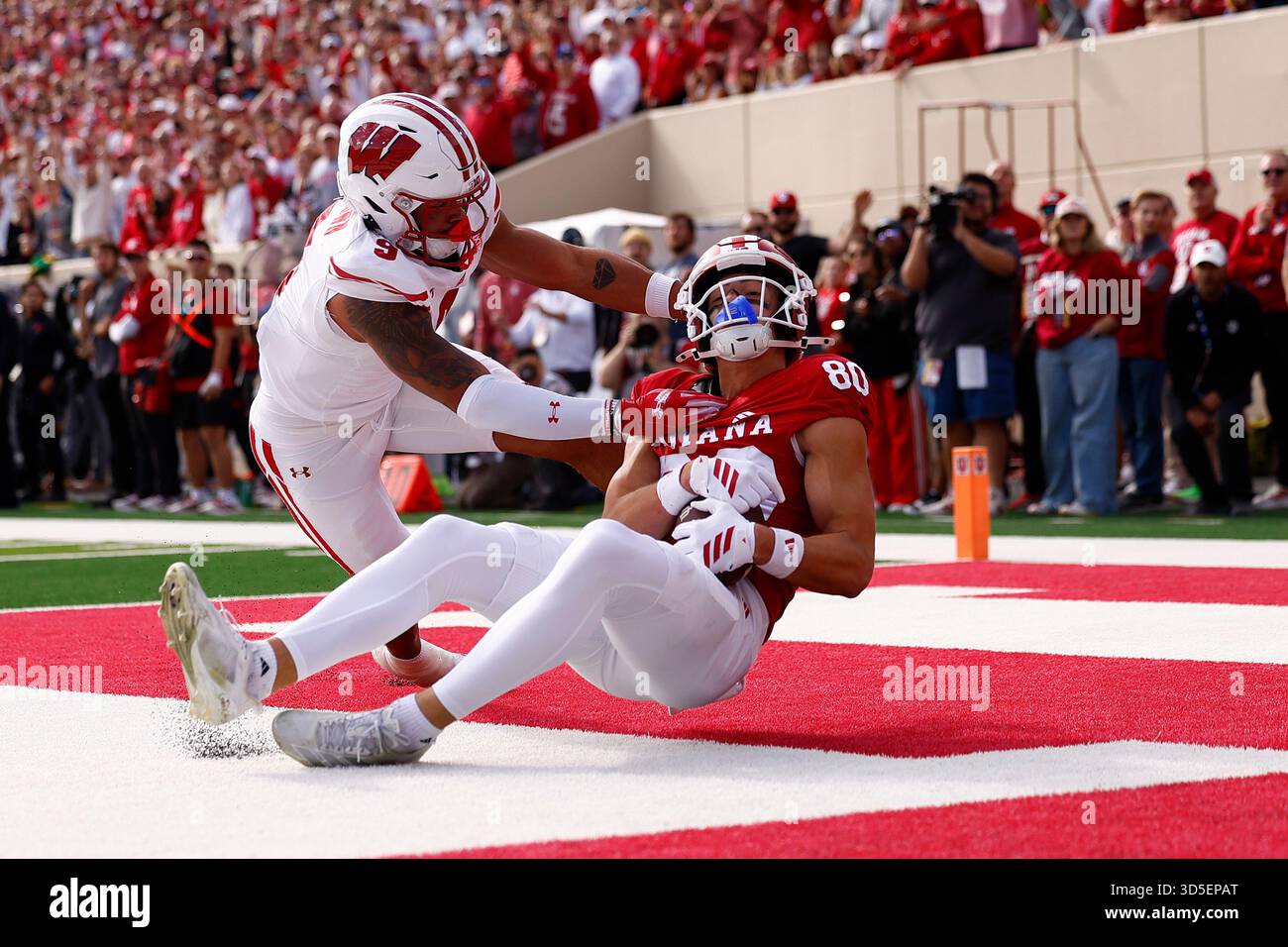 BLOOMINGTON, IN - NOVEMBER 15: Indiana Hoosiers wide receiver Charlie ...
