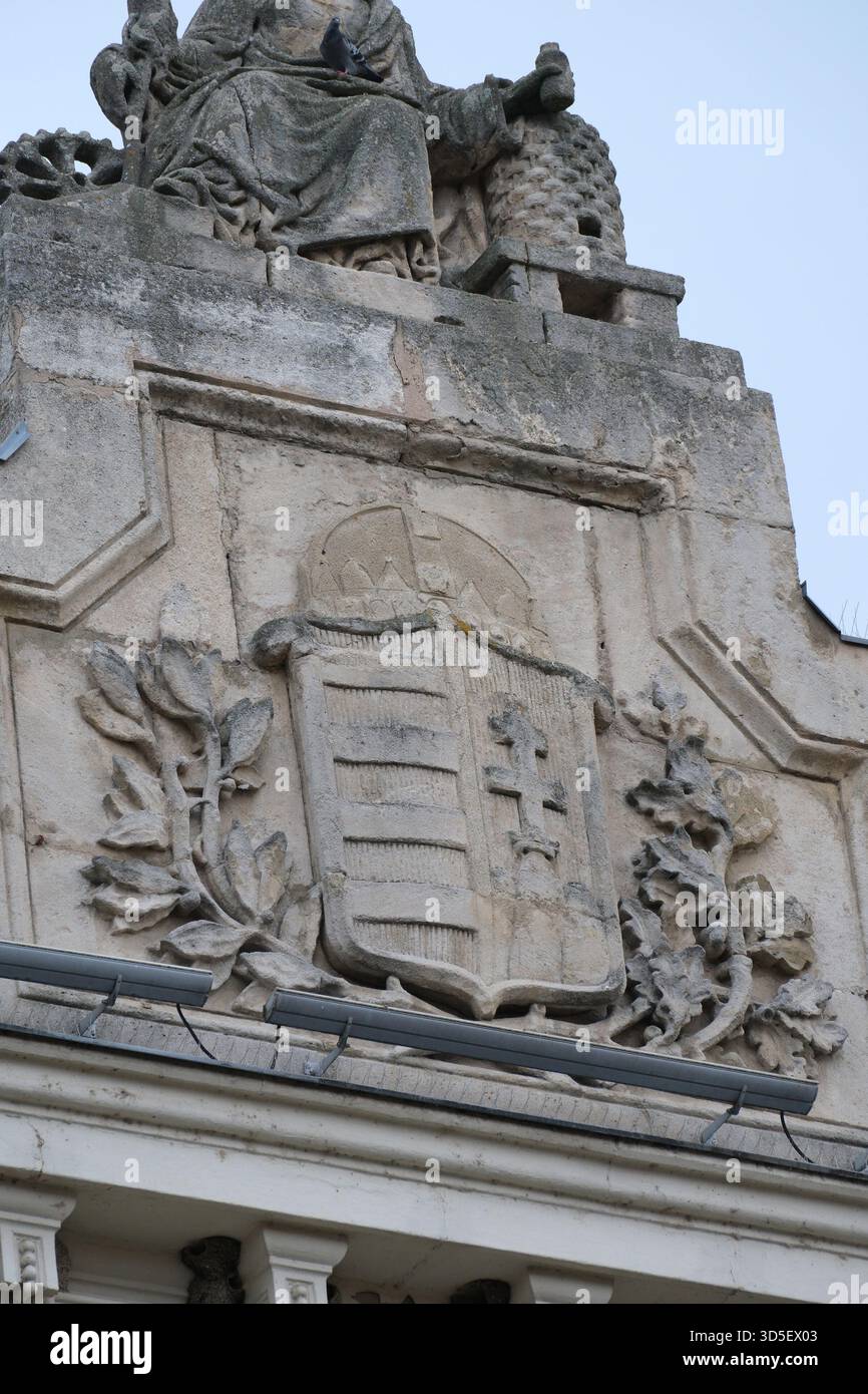 Historic stone emblem featuring hi-res stock photography and images - Alamy