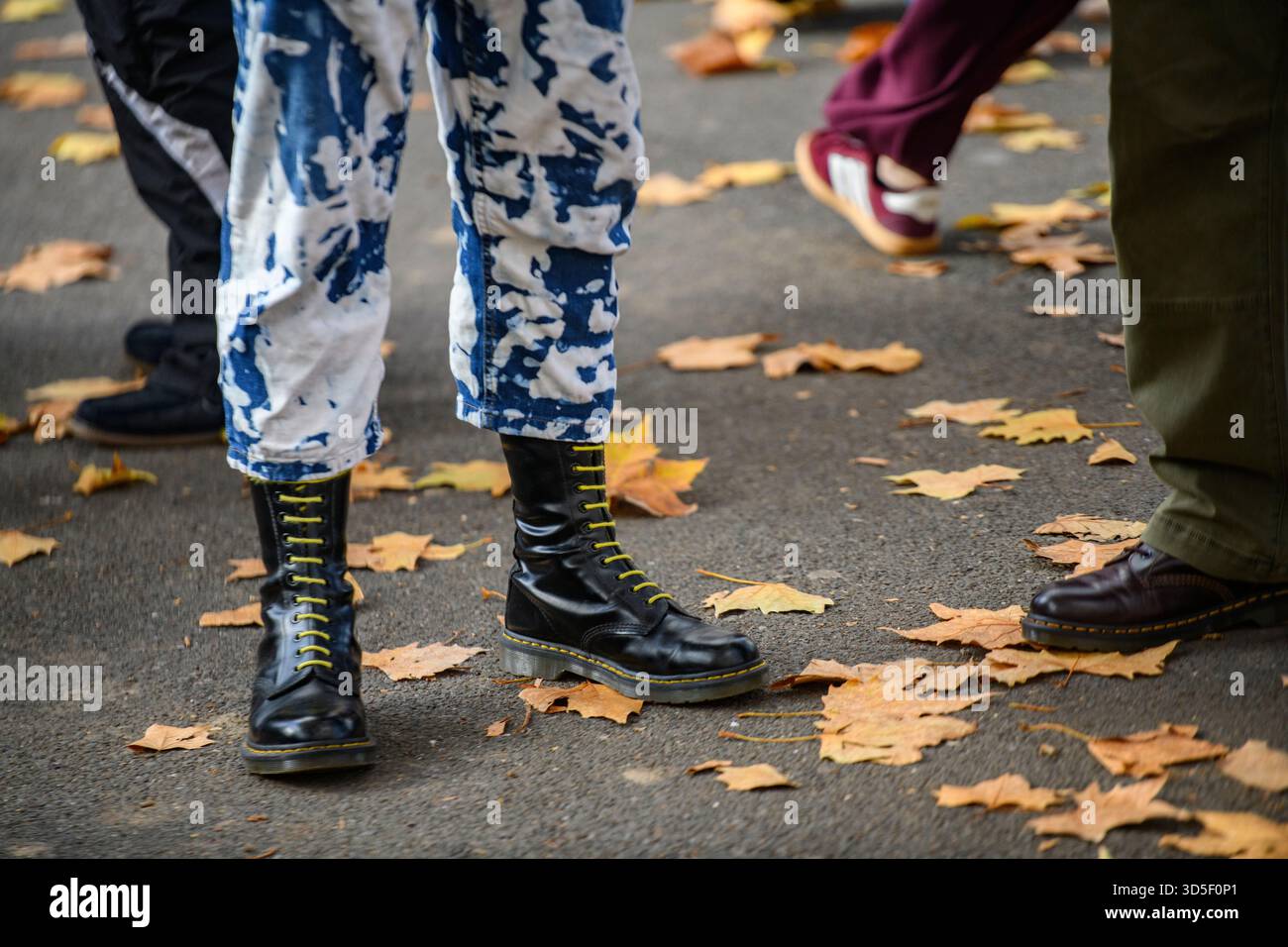 Scooter gang london hi-res stock photography and images - Alamy