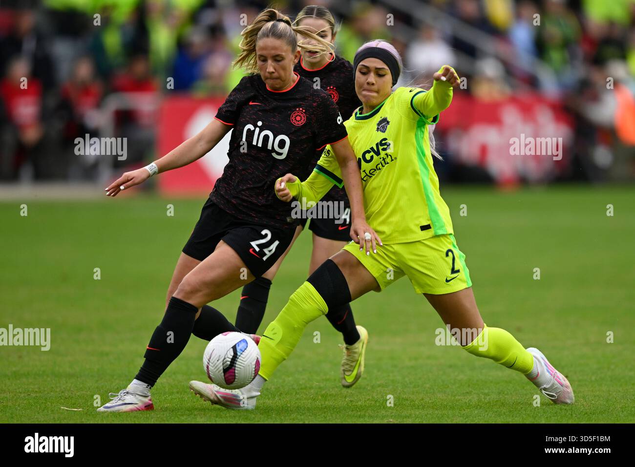 Portland Thorns FC defender Jayden Perry (24) and Washington Spirit ...