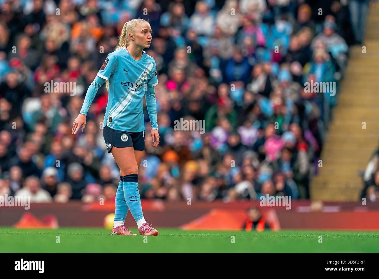 MANCHESTER, ENGLAND - November 15: Laura Blindkilde of Manchester City ...