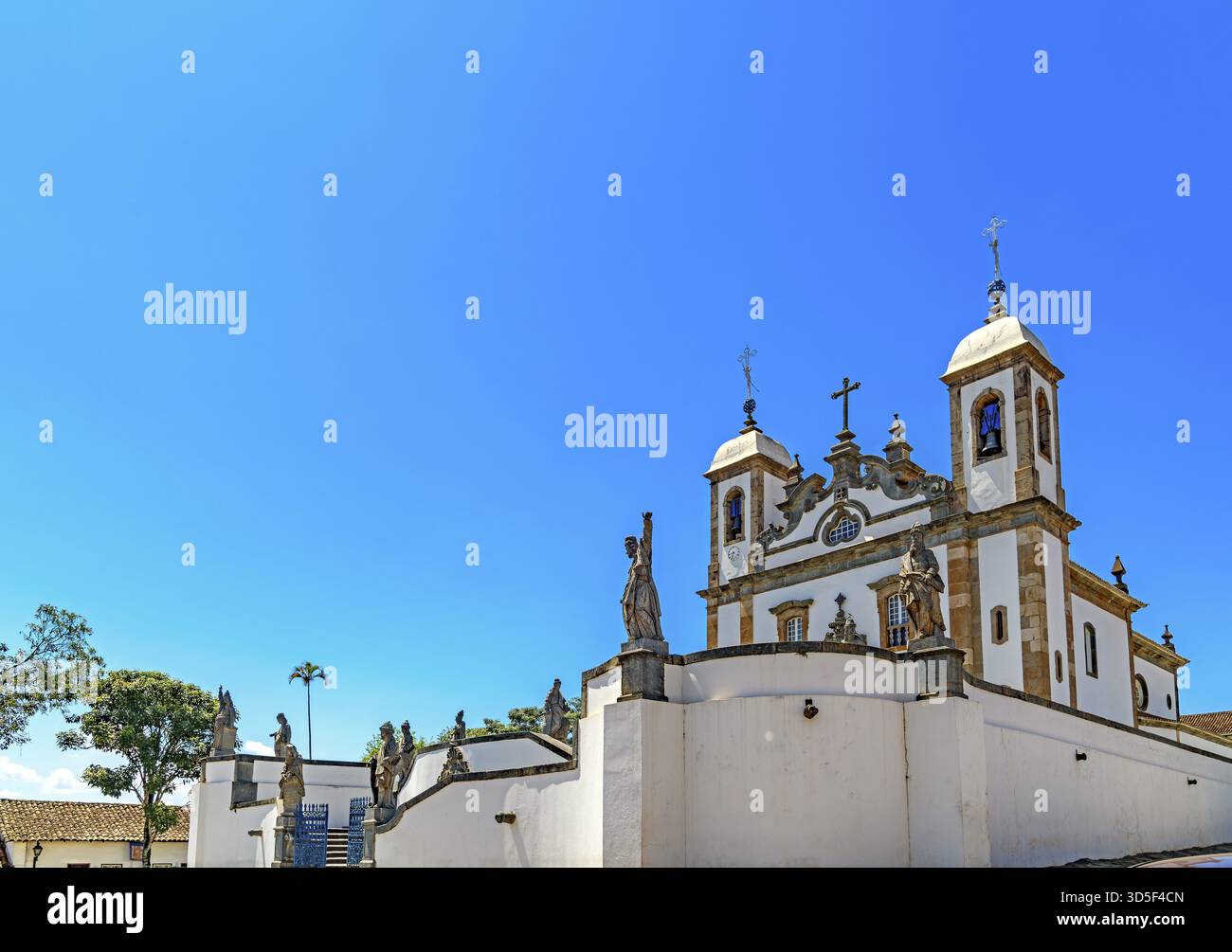 Sanctuary of Bom Jesus de Matosinhos and sculptures of the twelve ...