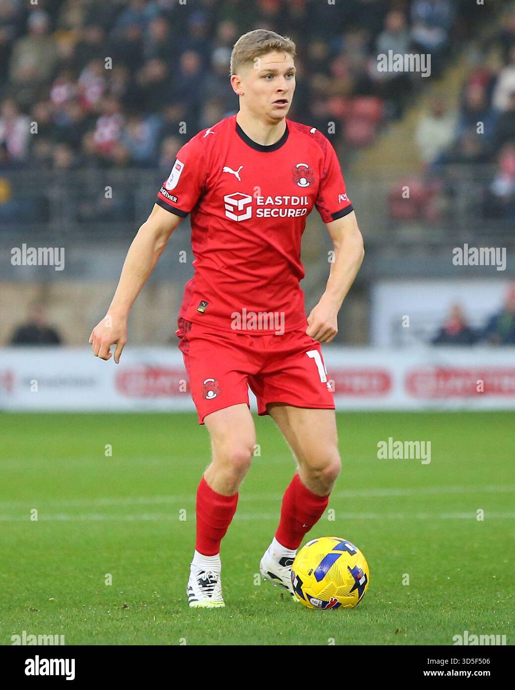 London, England, November 15 2025: Michael Craig (14 Leyton Orient ...