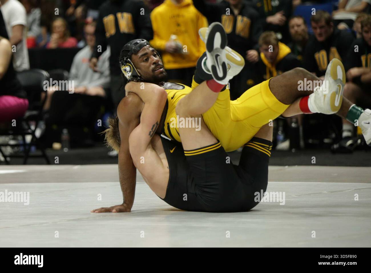 November 15, 2025, Tulsa, Oklamona, USA: Iowa's RYDER BLOCK wrestles ...