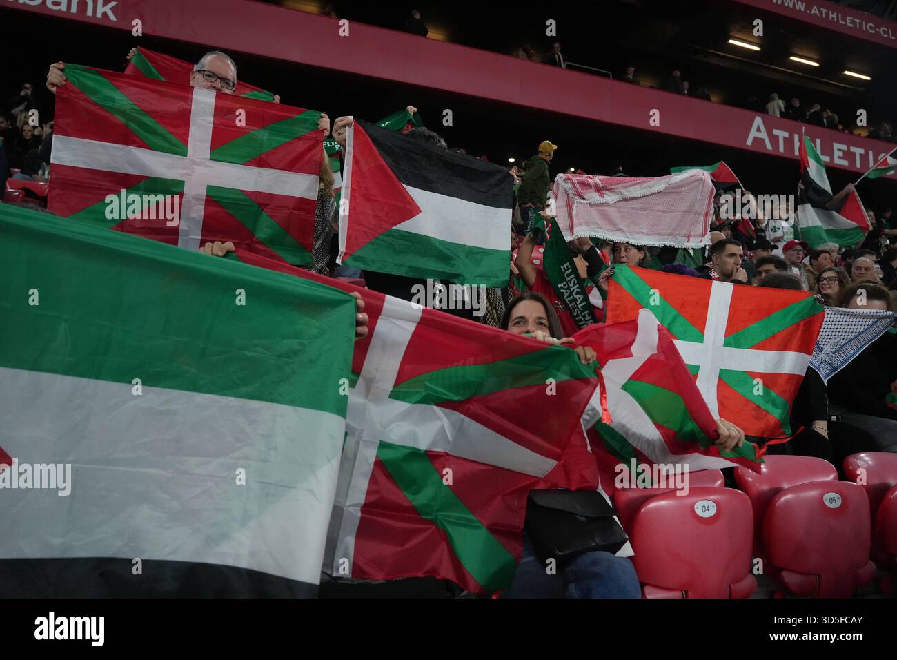 Hundreds of people during the soccer match between the Basque and ...