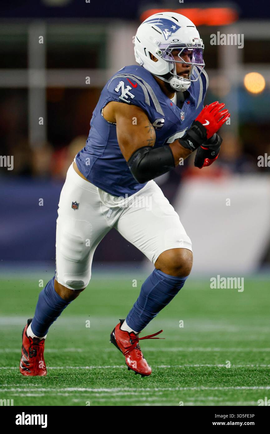 New England Patriots linebacker Harold Landry III (2) rushes during the ...