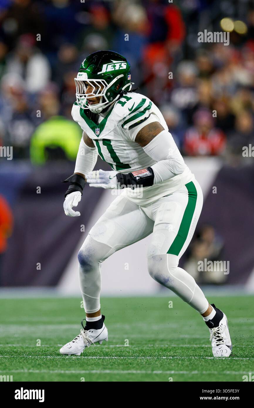 New York Jets linebacker Jermaine Johnson II (11) rushes during the ...
