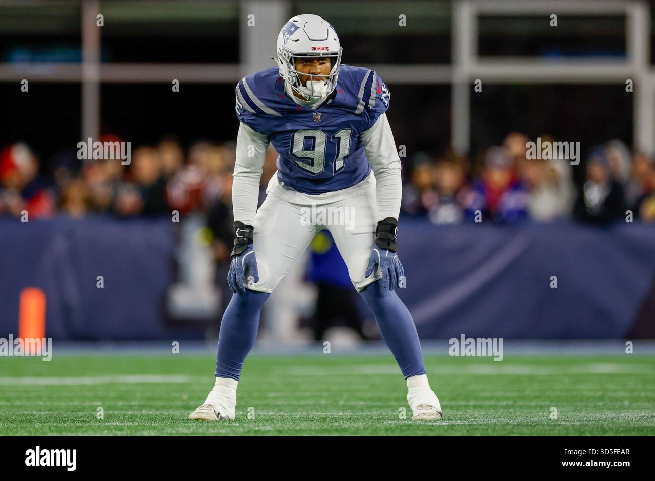 New England Patriots linebacker Elijah Ponder (91) drops into coverage ...
