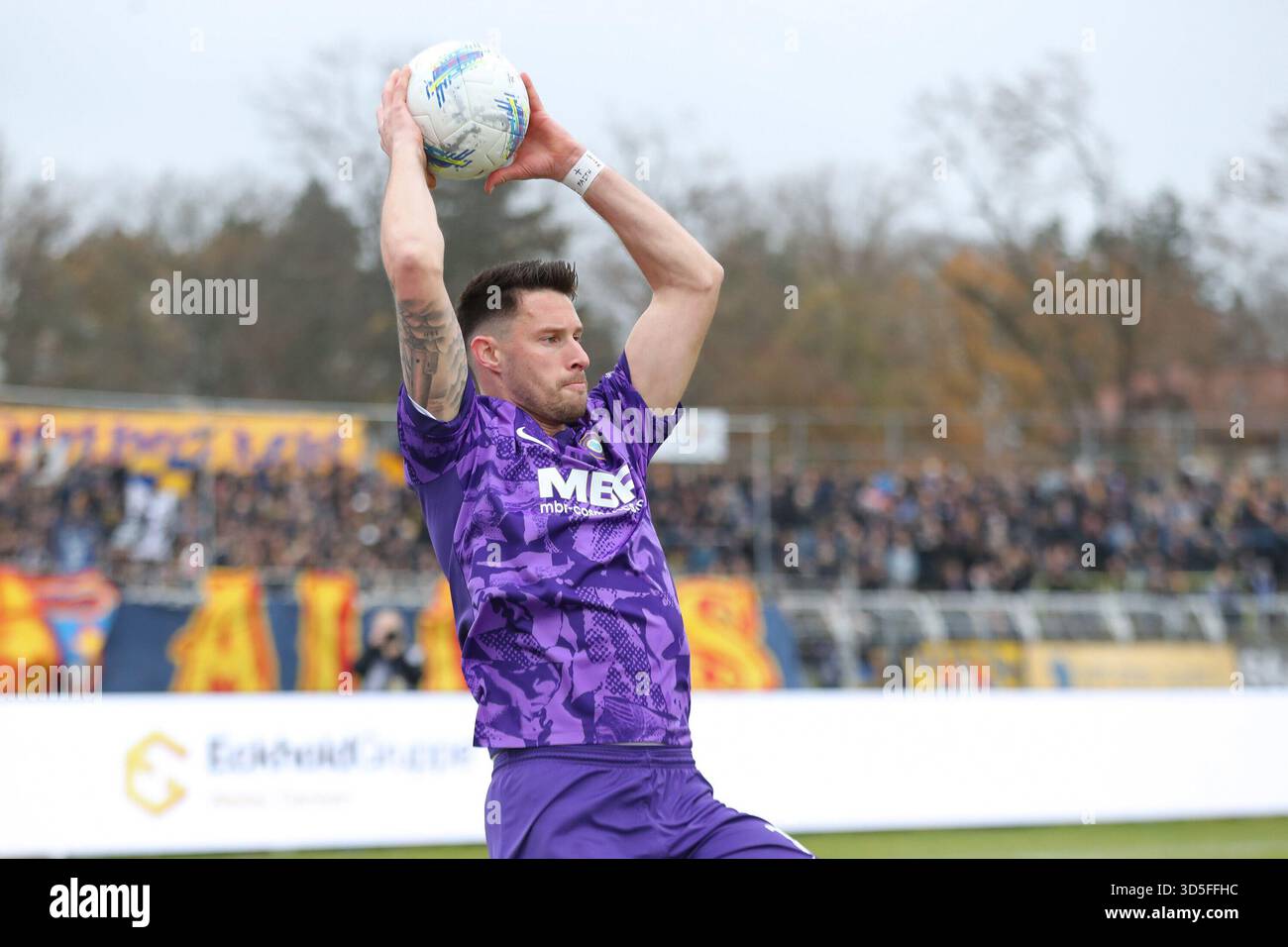 Ryan Malone (16, Erzgebirge Aue). Football, Wernesgrüner Saxony Cup ...