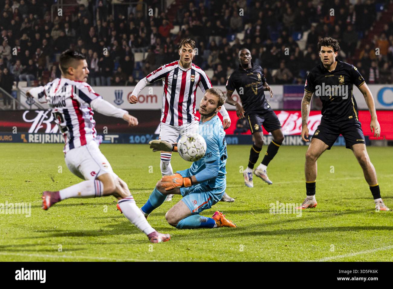 TILBURG , 15-11-2025 , Koning Willem II stadium , season 2025 / 2026 ...