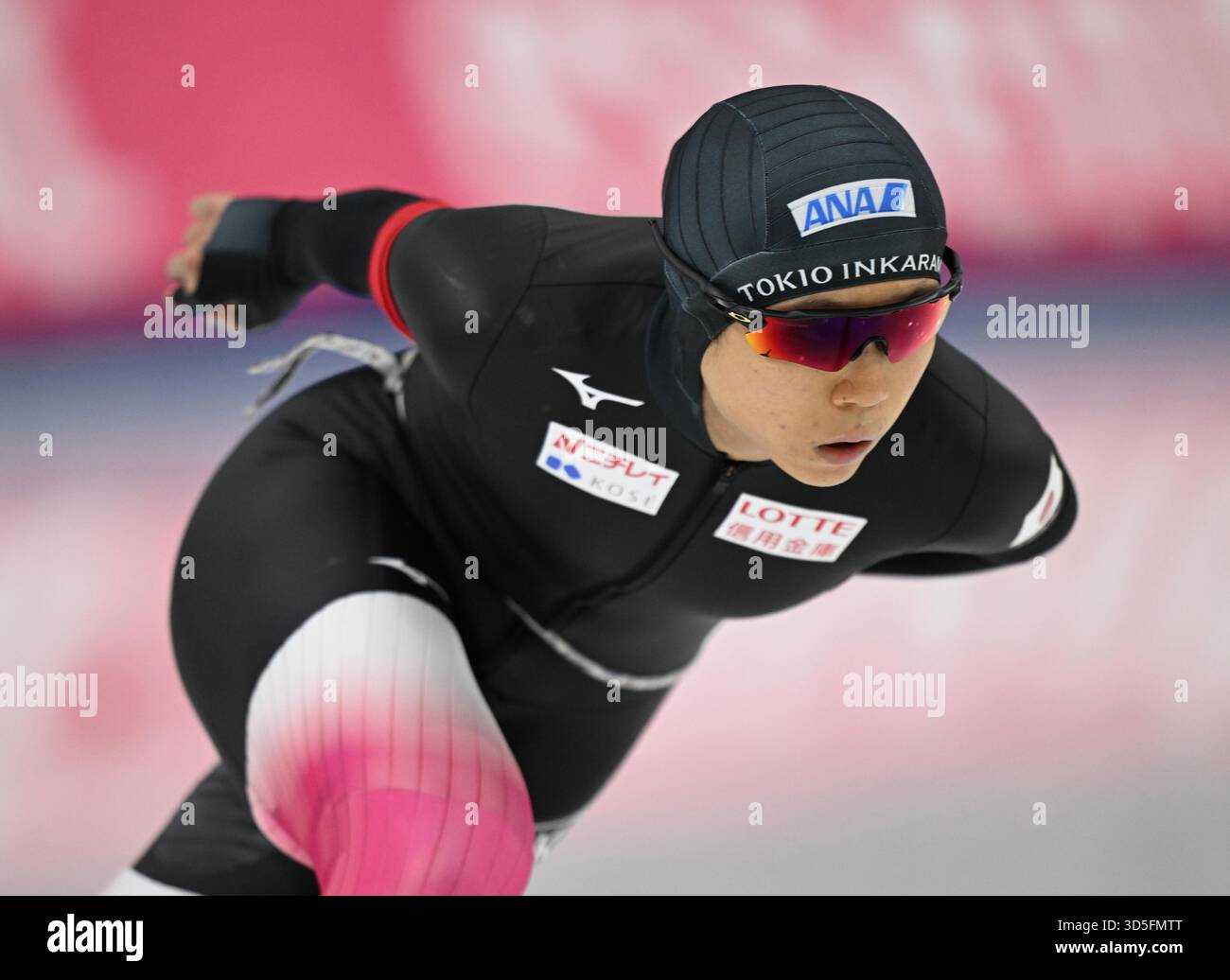 Miho Takagi of Japan competes in the women's 1500 meters in the ISU ...