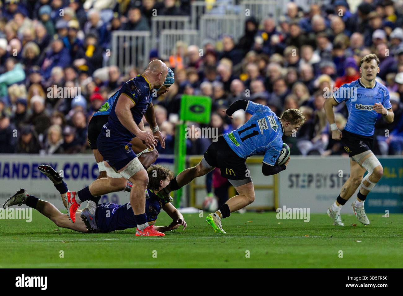 Worcester, England, UK, 15 November 2025. Harry Graham of Nottingham ...