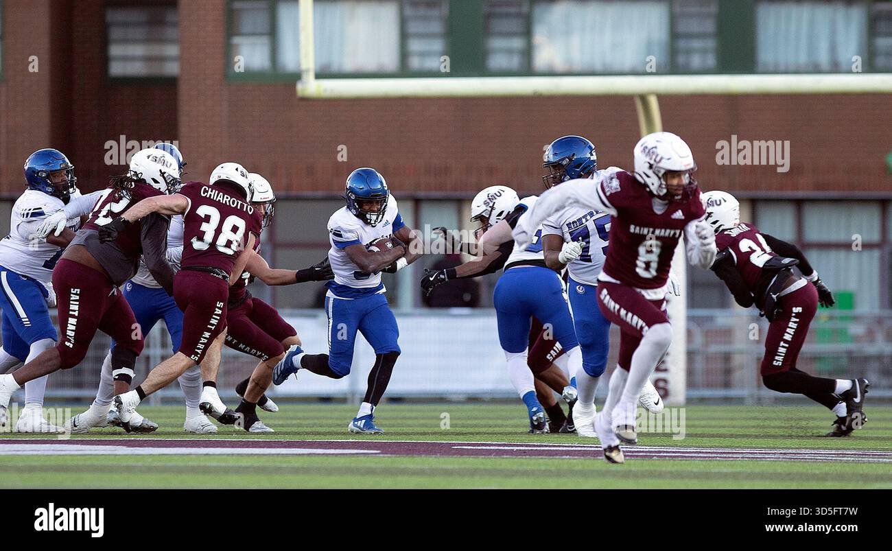 Montrv©al Carabins and the Saint Mary‚Äôs Huskies battle during second half Uteck Bowl football ...