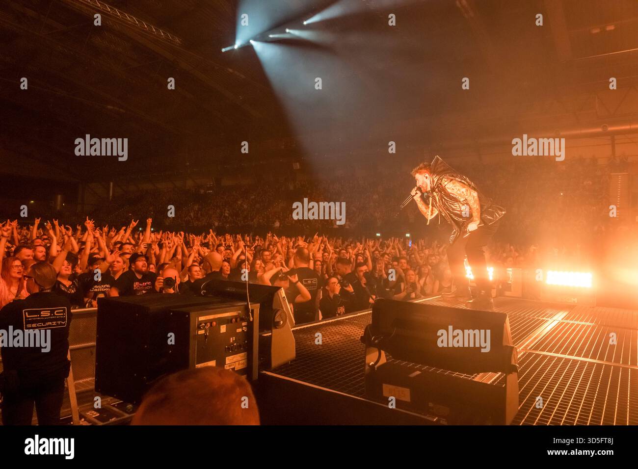 Die deutsche Metallcore Band Electric Callboy ex Eskimo Callboy live in ...