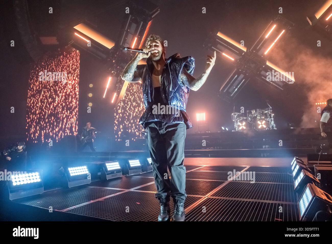 Die deutsche Metallcore Band Electric Callboy ex Eskimo Callboy live in ...