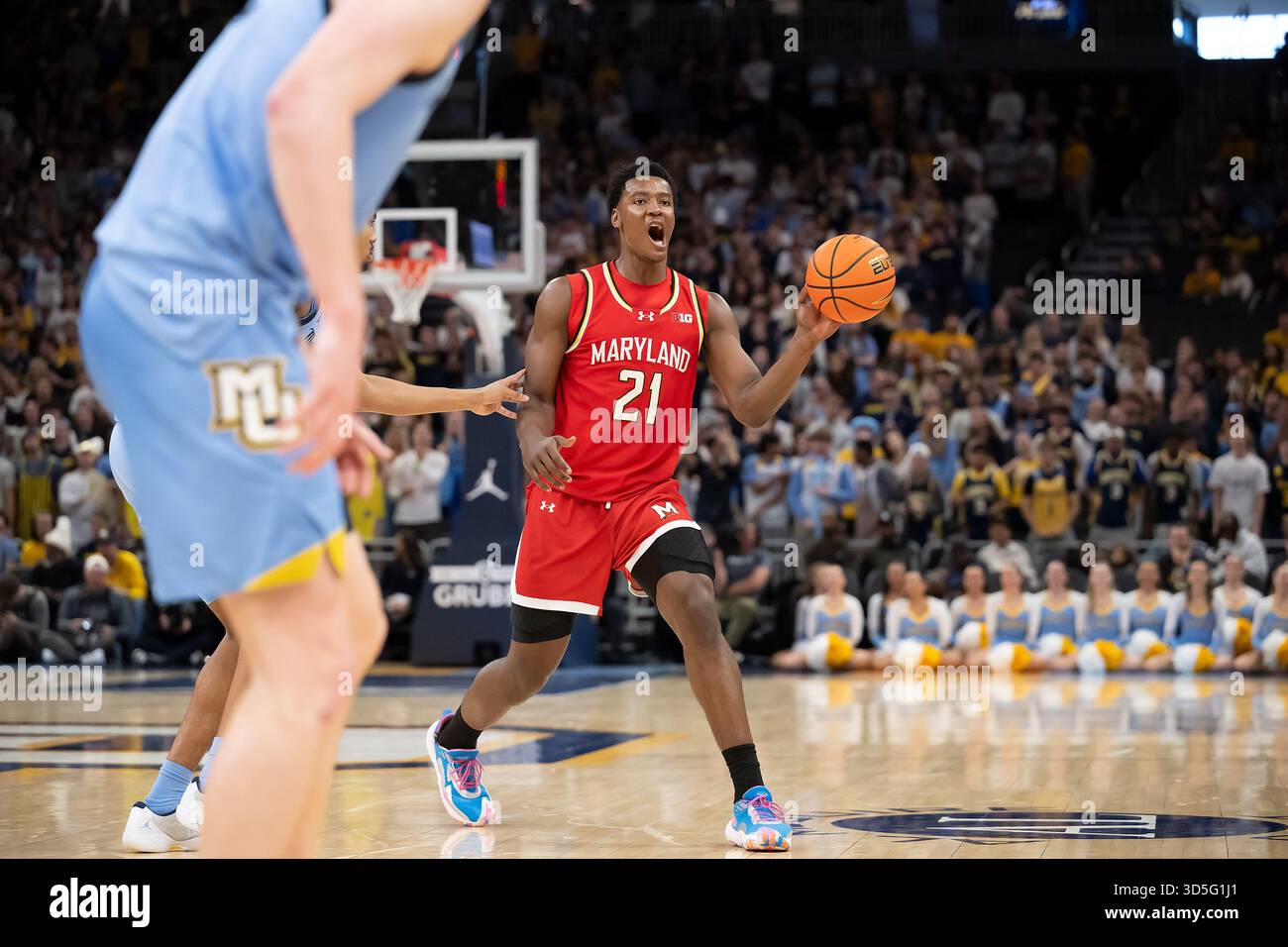 November 15, 2025: Maryland Terrapins forward Pharrel Payne (21) passes ...