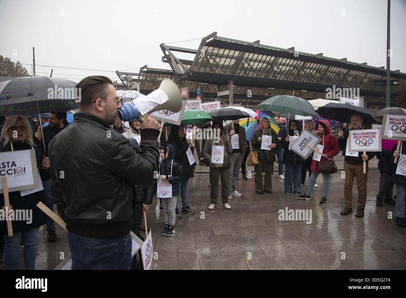 Milan, Rogoredo district, "No Spaccio" demonstration in front of the ...