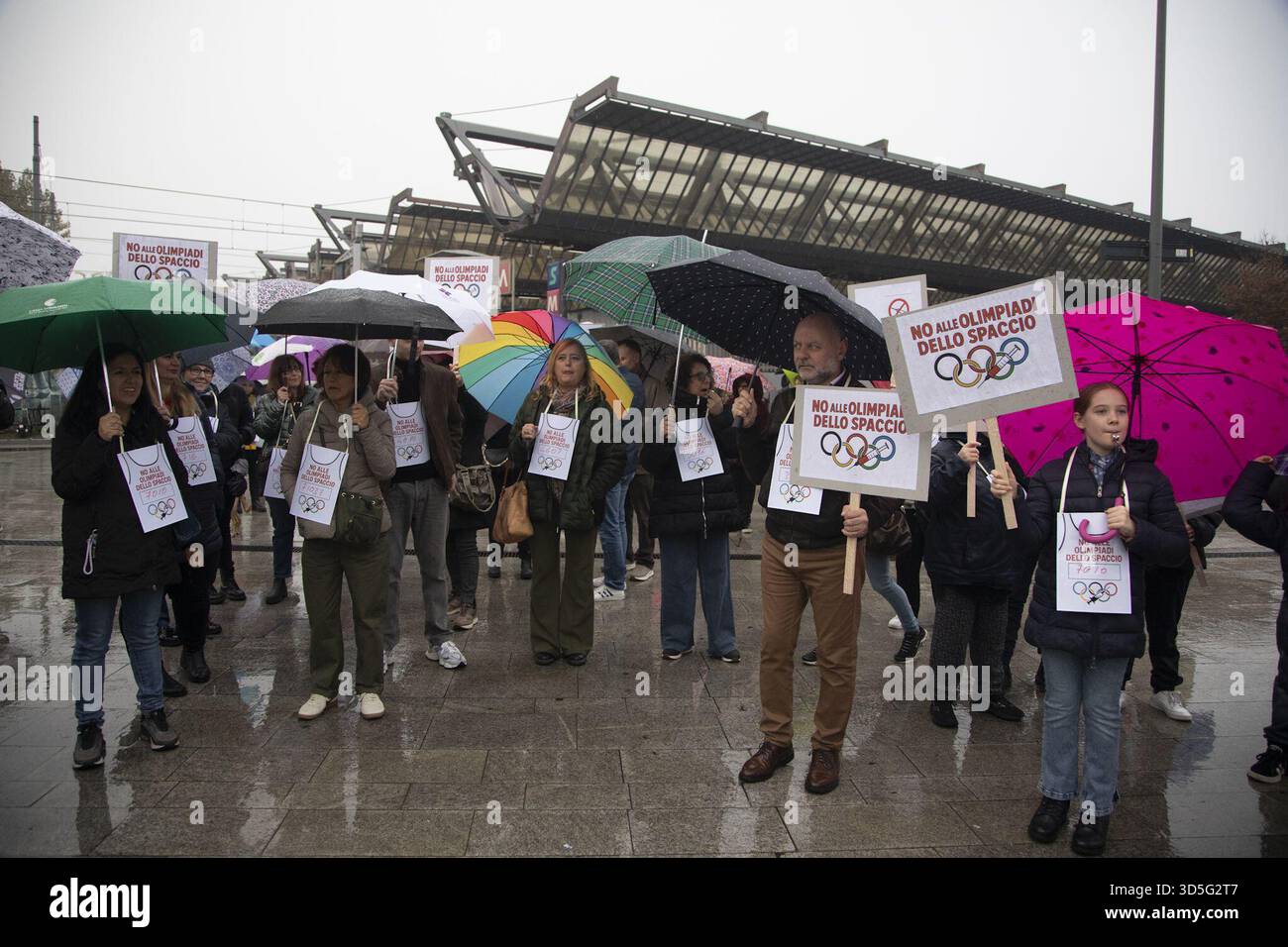 Milan, Rogoredo district, "No Spaccio" demonstration in front of the ...