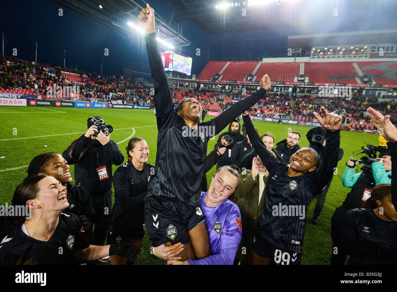 Vancouver Rise FC defender Jasmyne Spencer (3) celebrates with her team ...