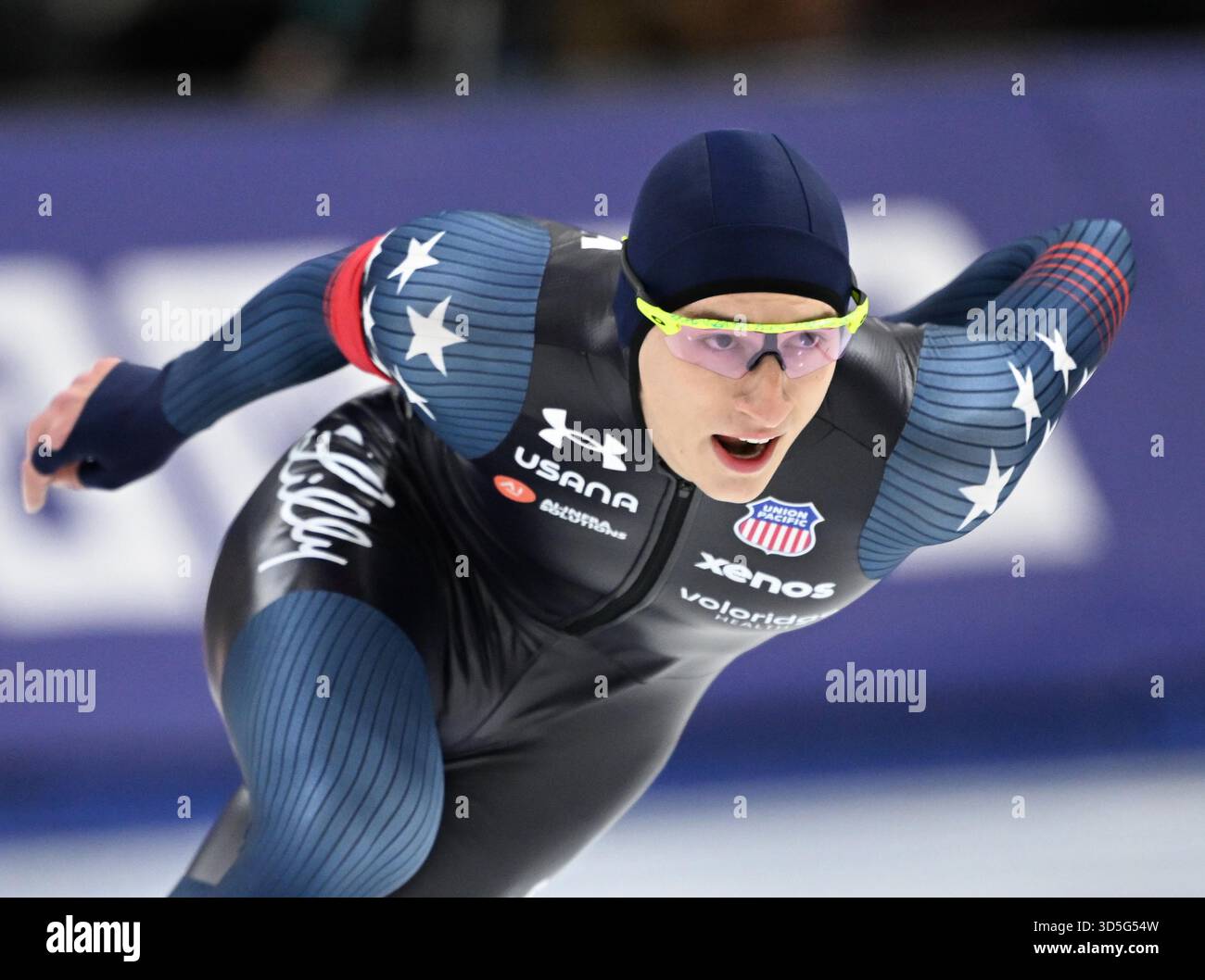Jordan Stolz of the United States competes in the men's 1500 meters in ...