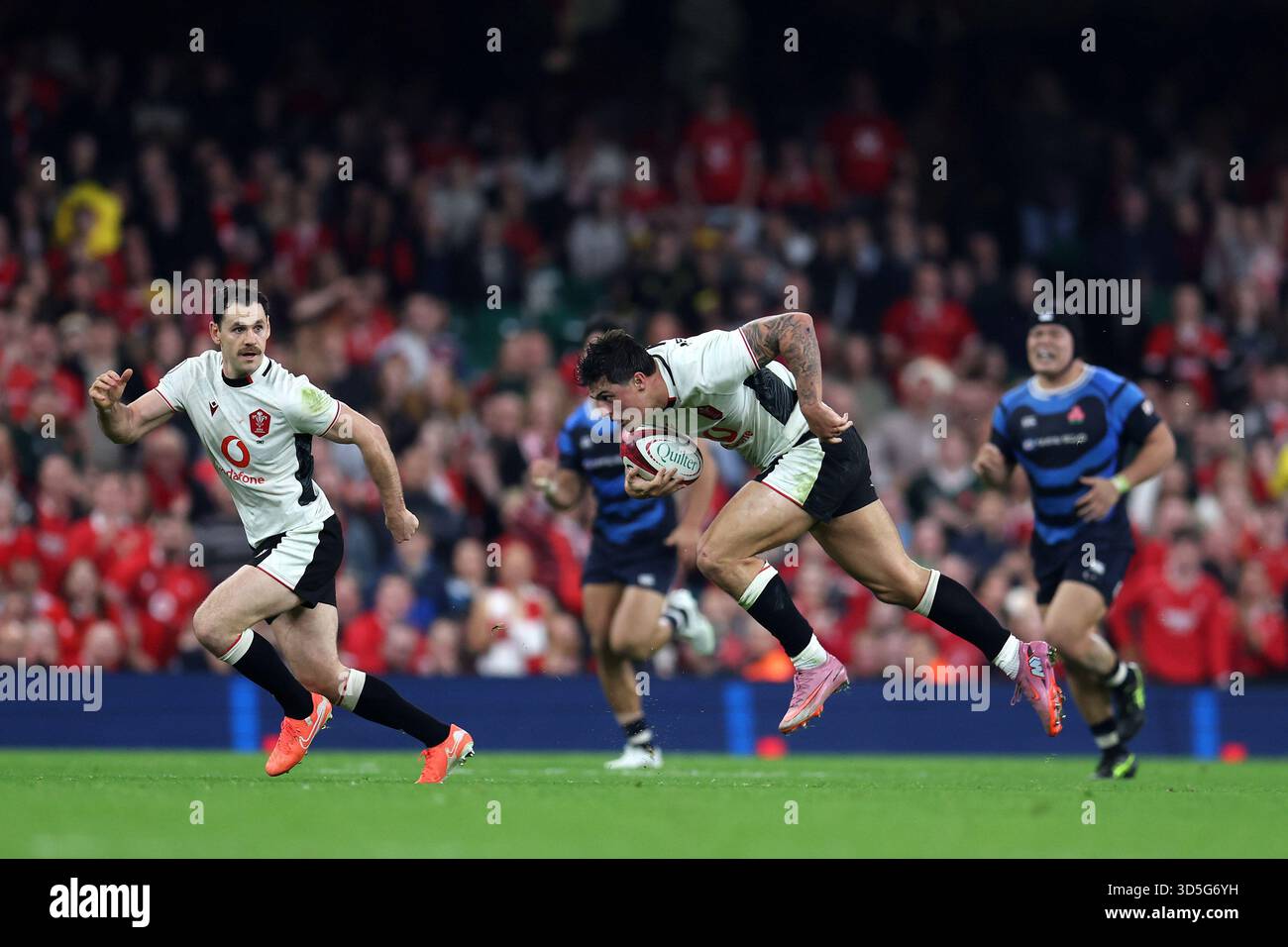 Louis Rees-Zammit of Wales makes a break. Wales v Japan, 2025 Quilter Autumn Nations series ...