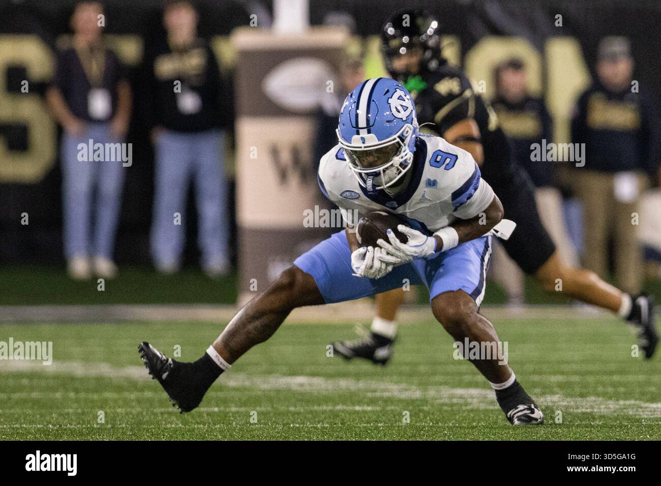 November 15, 2025: North Carolina Tar Heels wide receiver Javarius ...