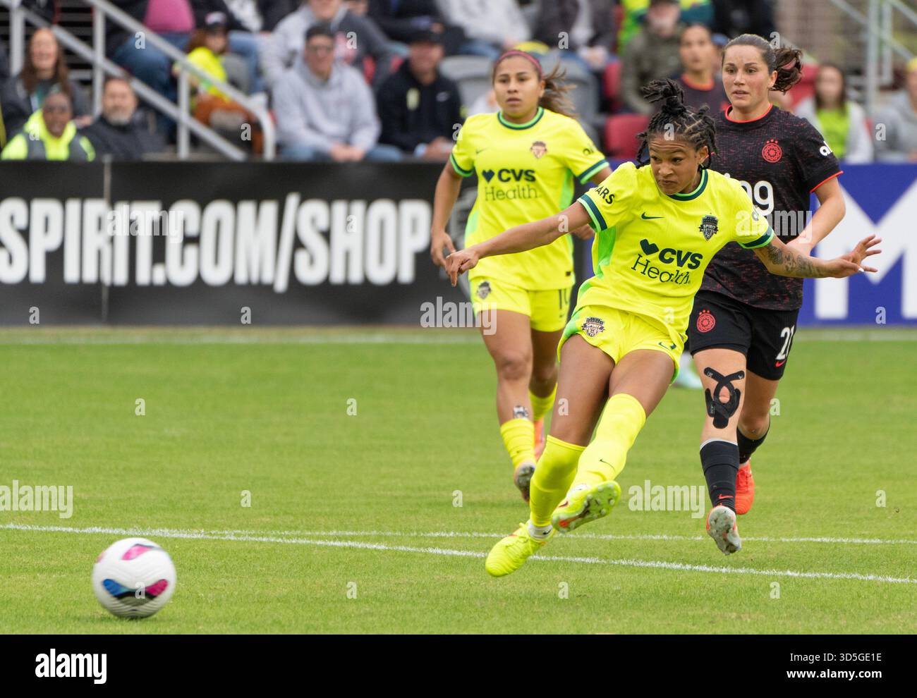 WASHINGTON, DC - : NOVEMBER 15 Washington Spirit midfielder Croix ...