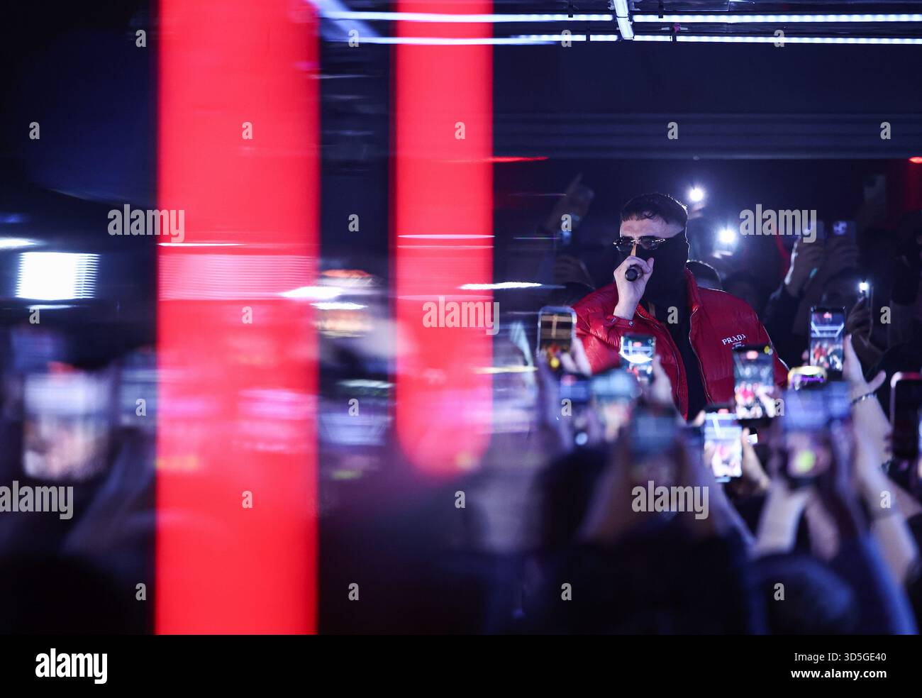 16 November 2025, Hesse, Gießen: Rapper Haftbefehl performs at La Louve ...
