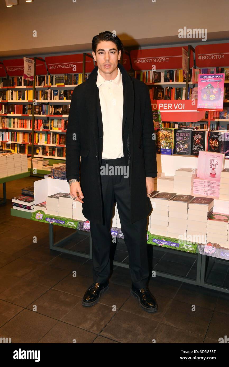 Rome, Mondadori Bookstore Presentation of Sonia Bruganelli's book "Only ...