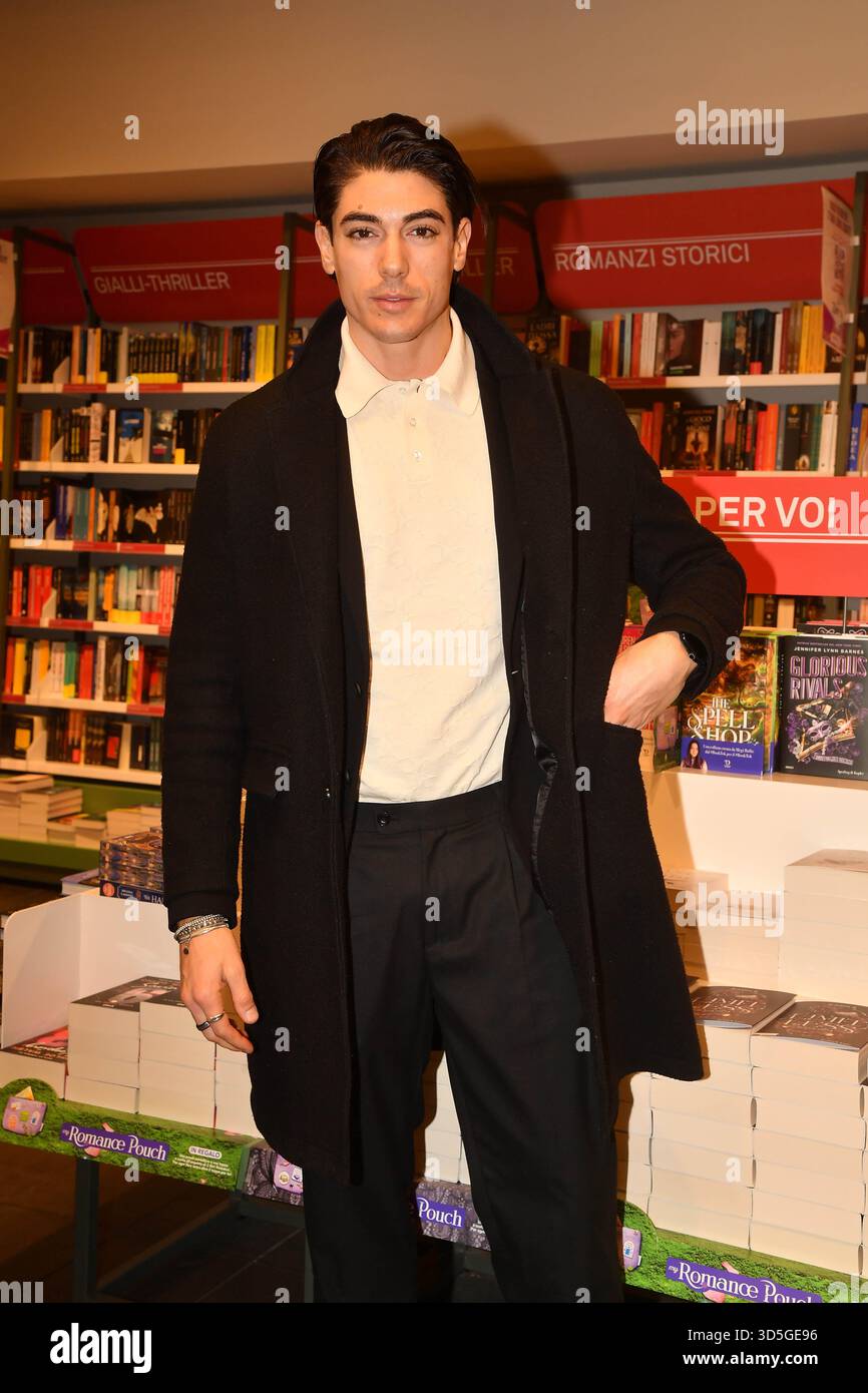 Rome, Mondadori Bookstore Presentation of Sonia Bruganelli's book "Only ...