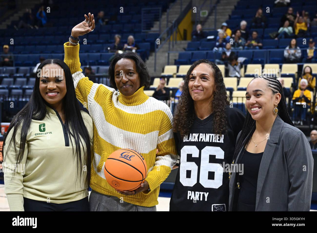 BERKELEY, CA - NOVEMBER 15: (L) Charlotte 49ers head coach Tomekia Reed ...