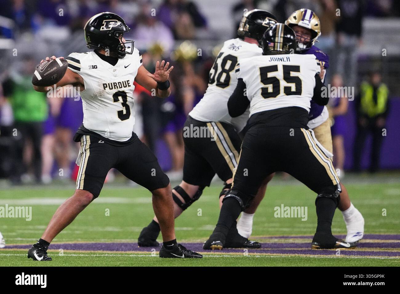 Purdue quarterback Malachi Singleton (3) looks to throw against ...