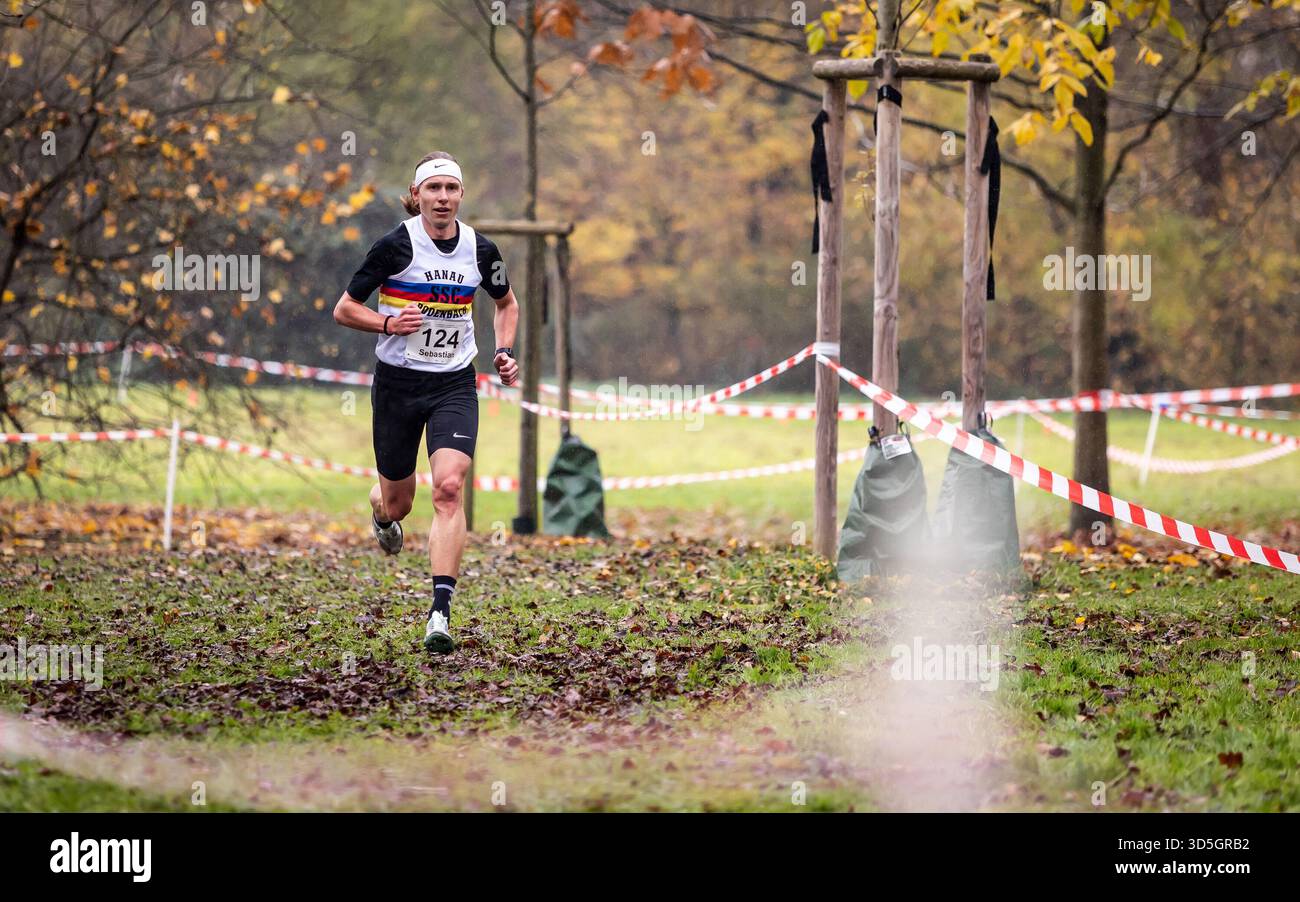 On the way in autumnal scenery: Sebastian Hauf (SSC Hanau-Rodenbach ...