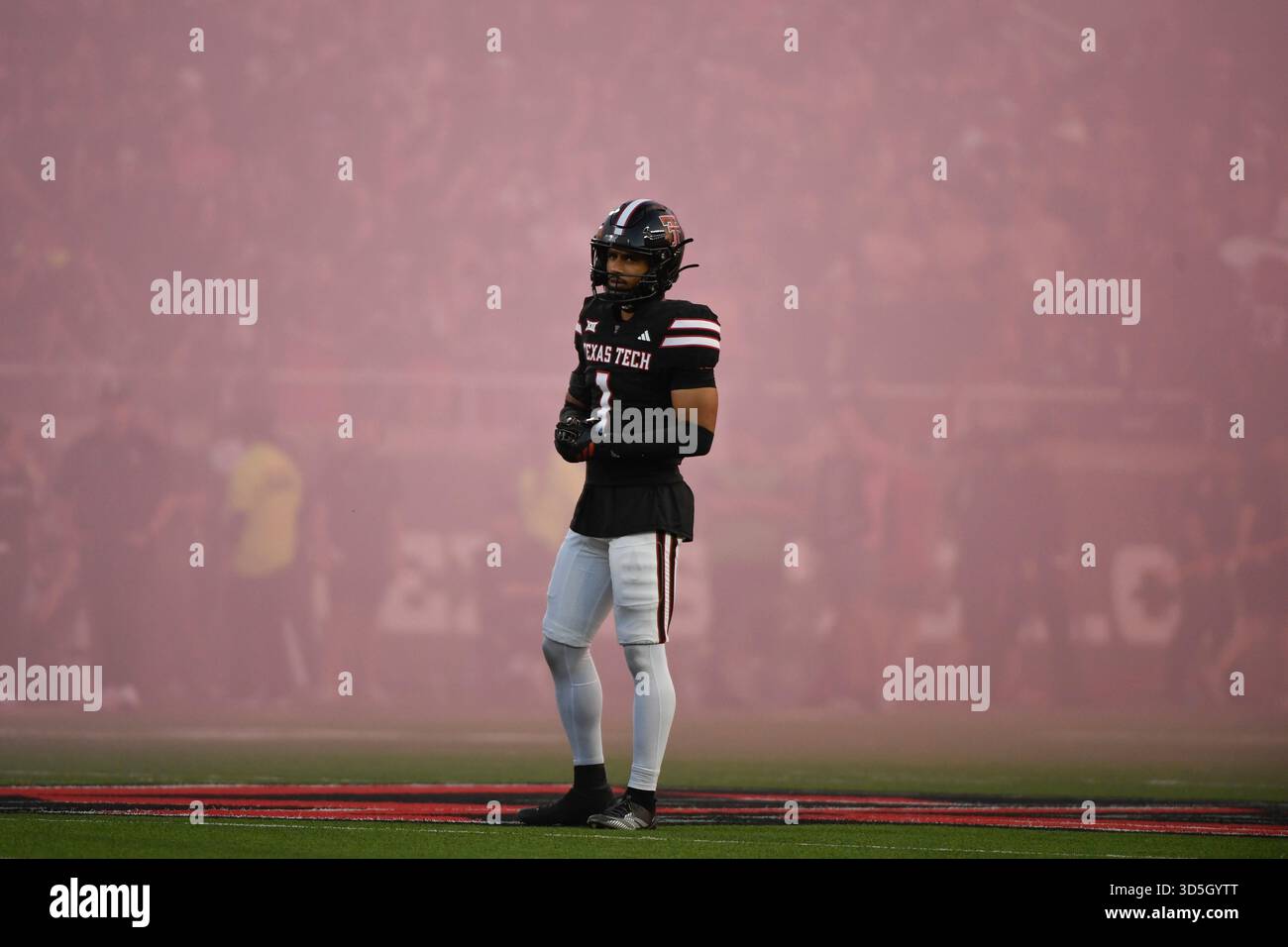 Texas Tech defensive back AJ McCarty (1) lines up against Central ...