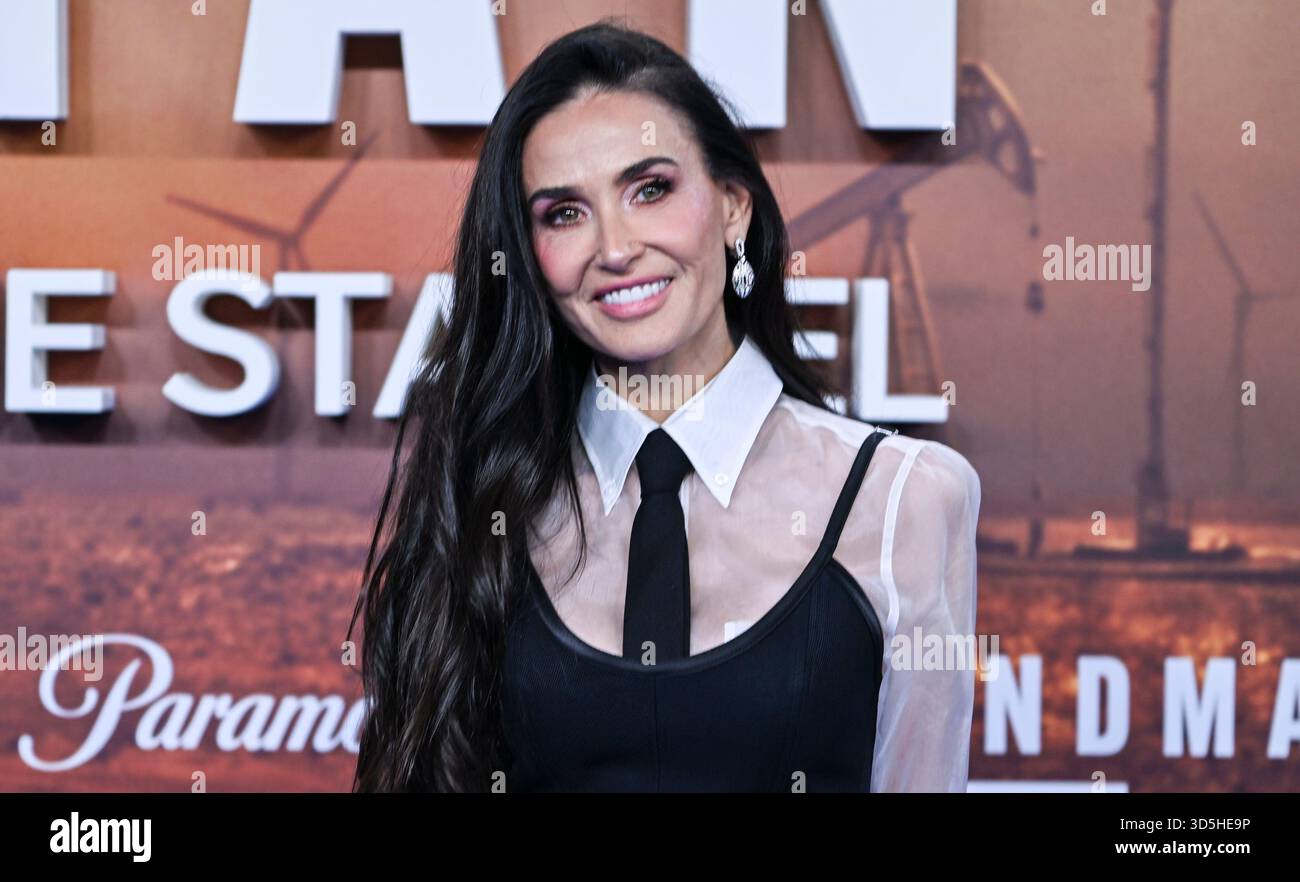 14 November 2025, Berlin: Actress Demi Moore is coming to the Zoo ...