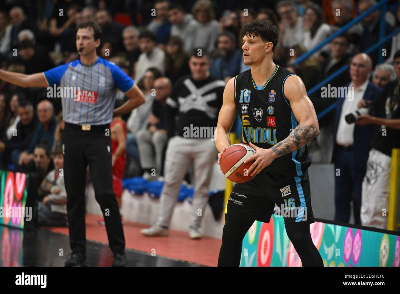 16 Veronesi of Vanoli Cremona in action during the match. during Vanoli ...