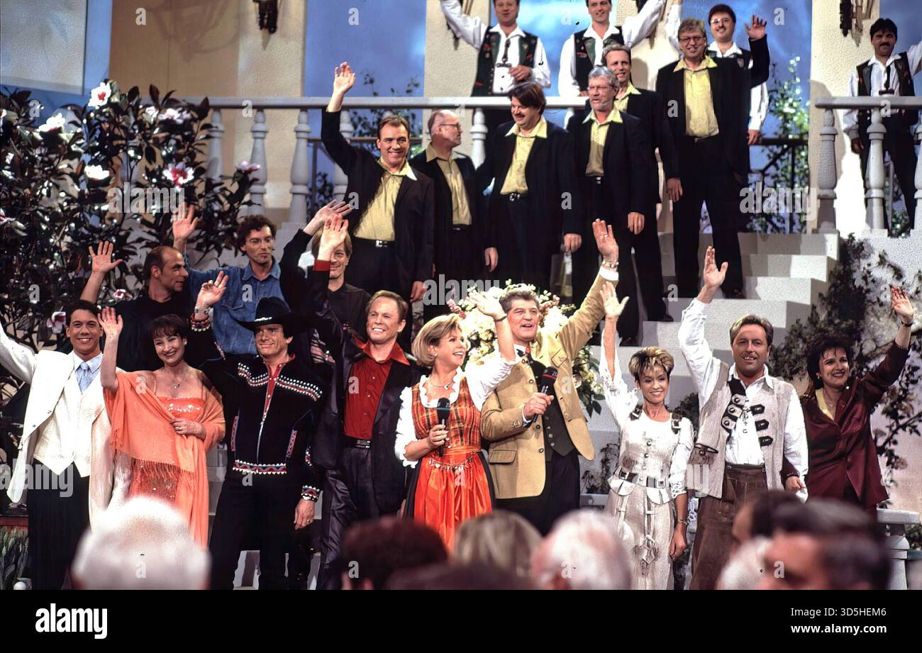 ARCHIV: Peter Kraus Sänger und Schauspieler Peter Kraus mit Monika ...