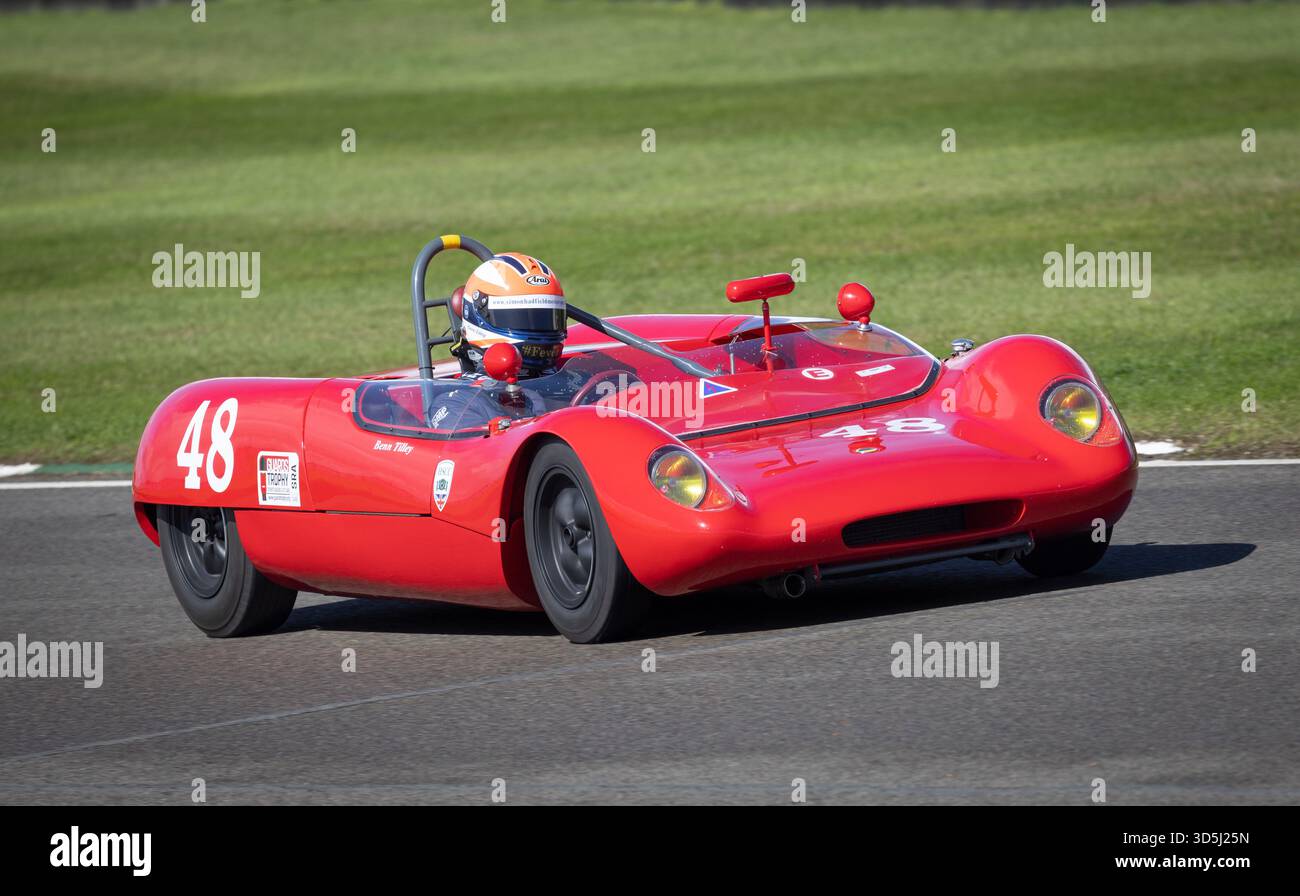 Benn Tilley in the 1963 Lotus-Ford 23B during the Madgwick Cup race at ...