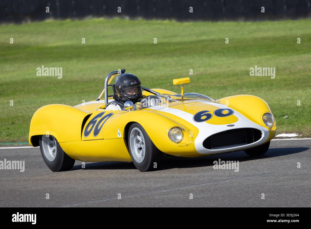 Thomas Seckel in his 1963 Bobsy-Alfa Romeo SR2 during the Madgwick Cup ...