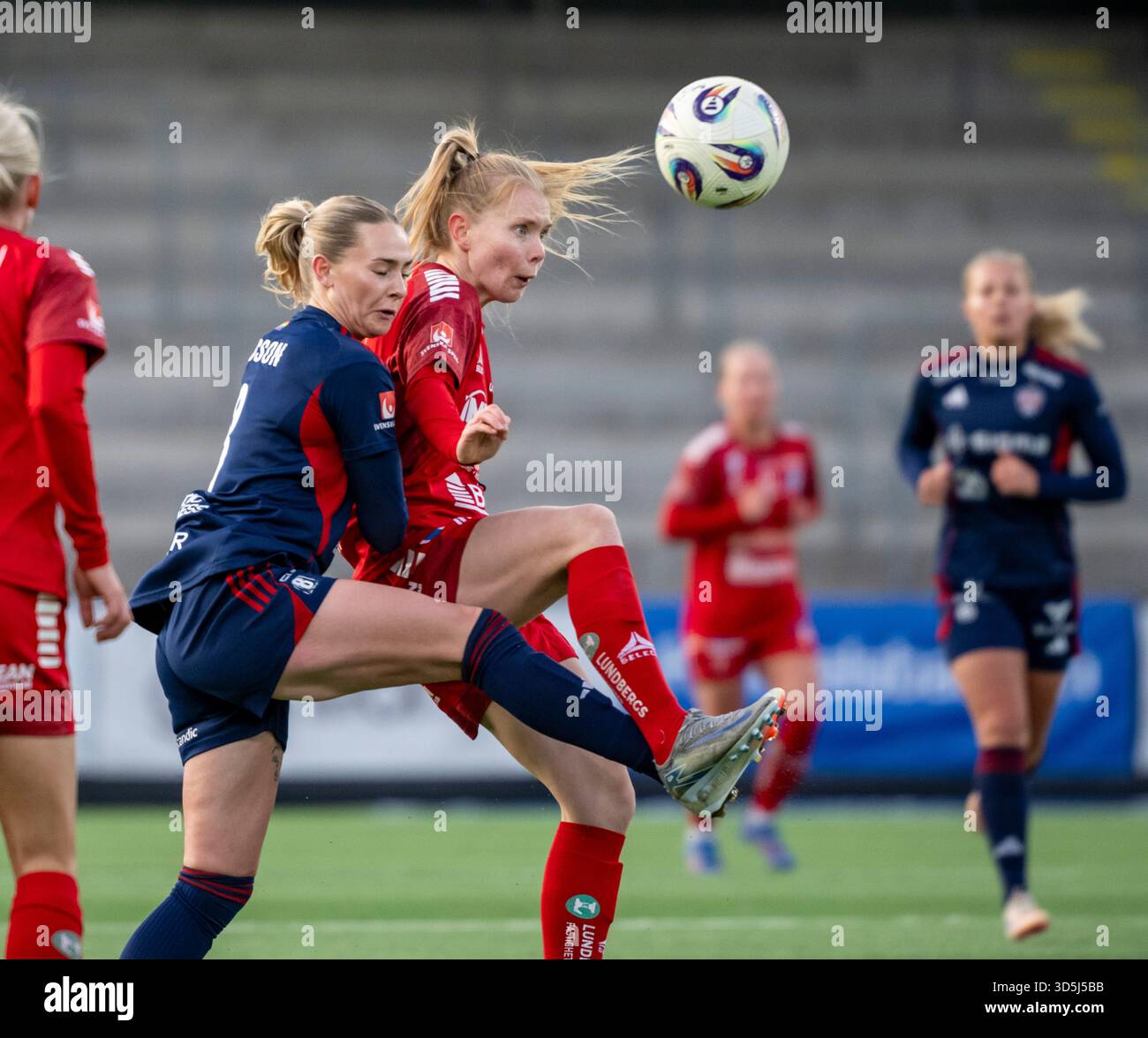 MALMÖ 2025-11-16 FC Rosengård's Emma Jansson and Linköping FC's Malin ...
