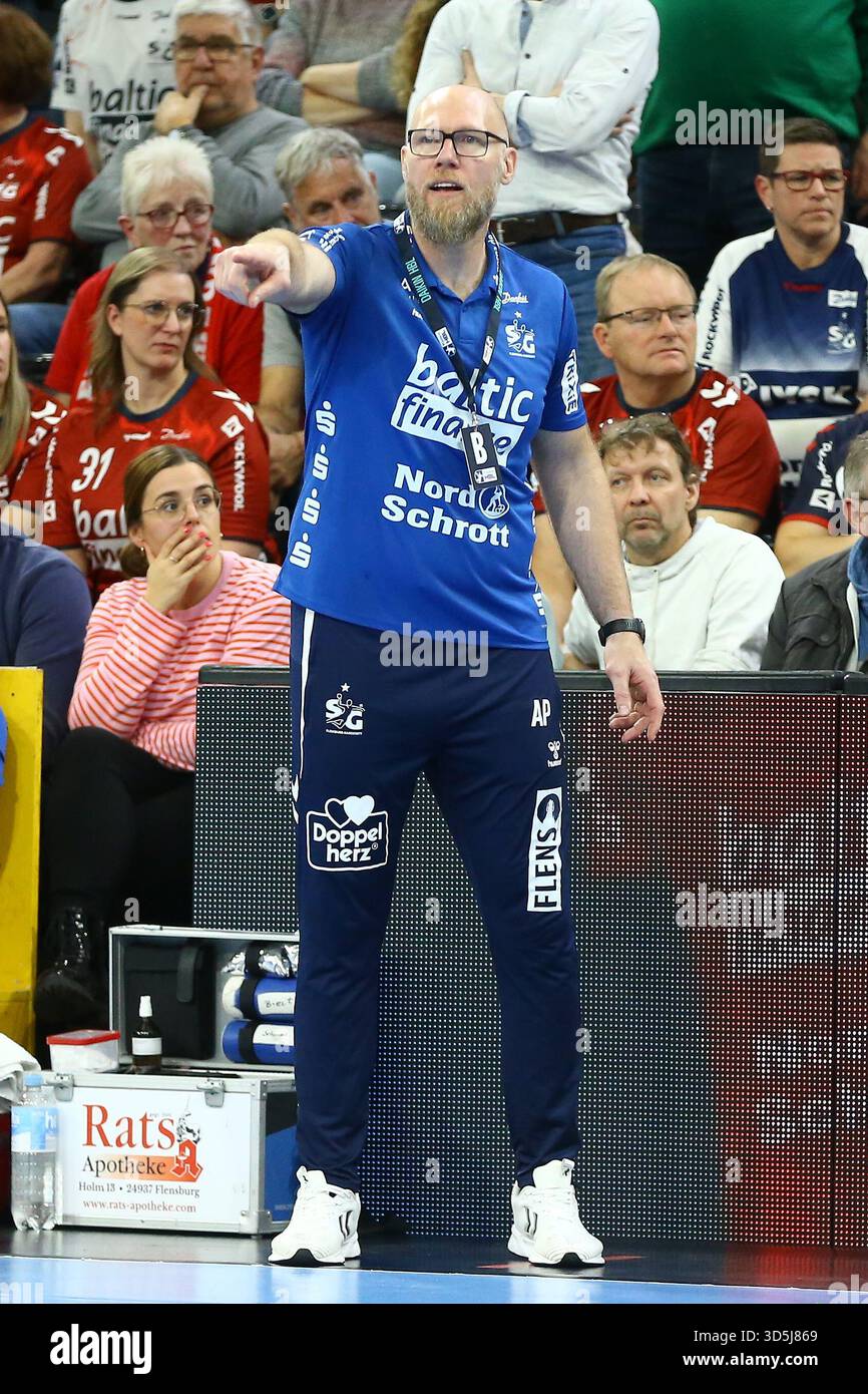 15 November 2025, Schleswig-Holstein, Flensburg: Handball: Bundesliga ...