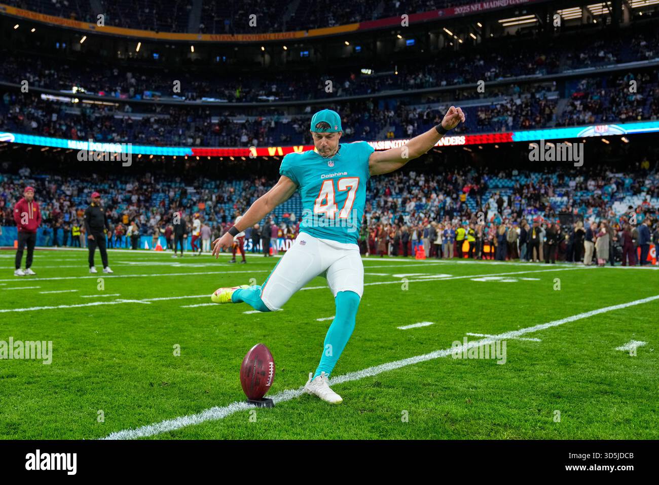 Miami Dolphins place kicker Riley Patterson (47) warms-up before an NFL ...
