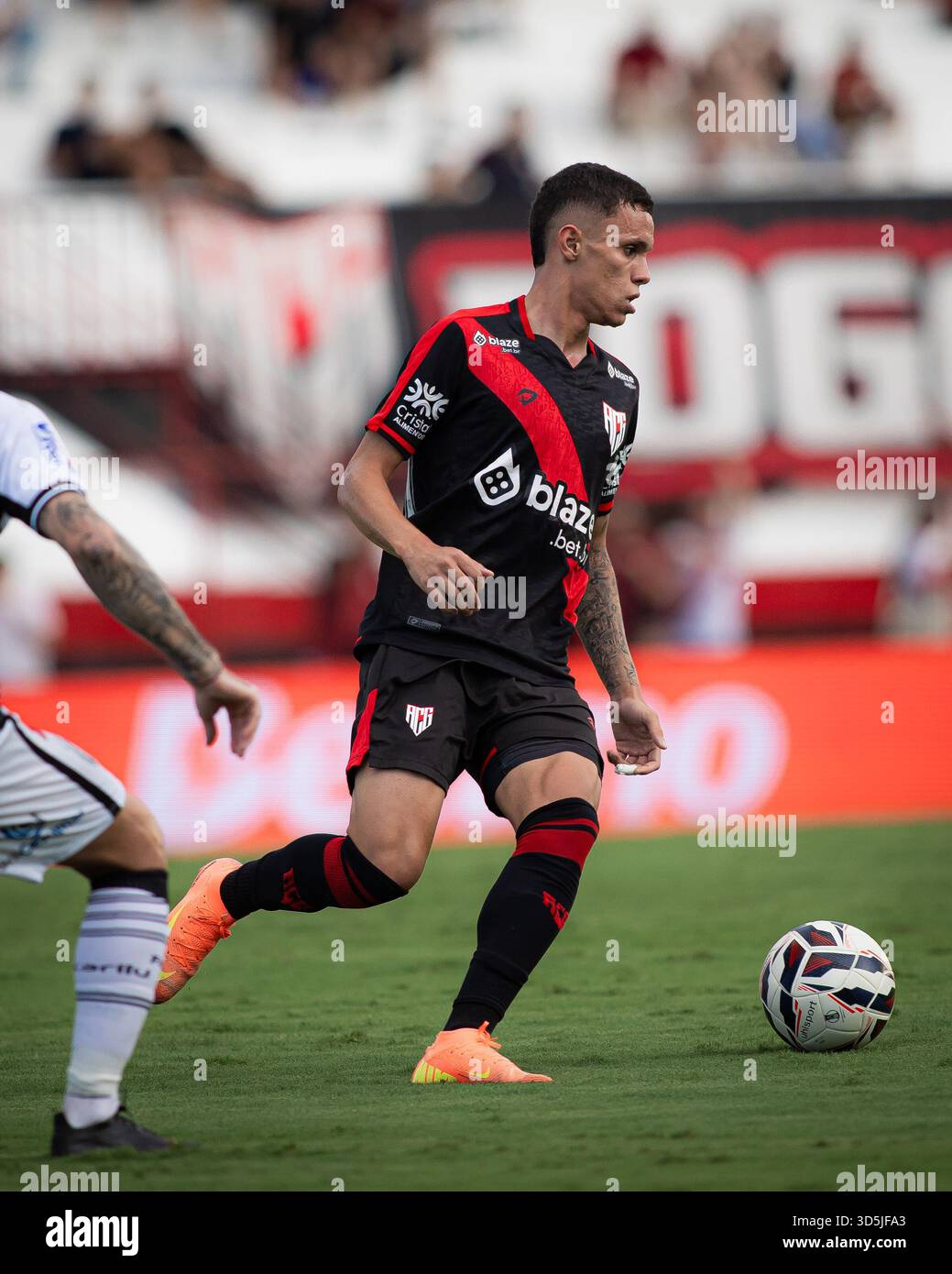 GO - GOIANIA - 11/15/2025 - BRAZILIAN B 2025, ATLETICO-GO x OPERARIO ...