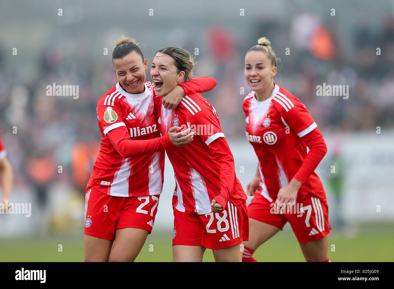 Celebration at the goal [goal] for 0:1 by Barbara Dunst (FC FC Bayern ...