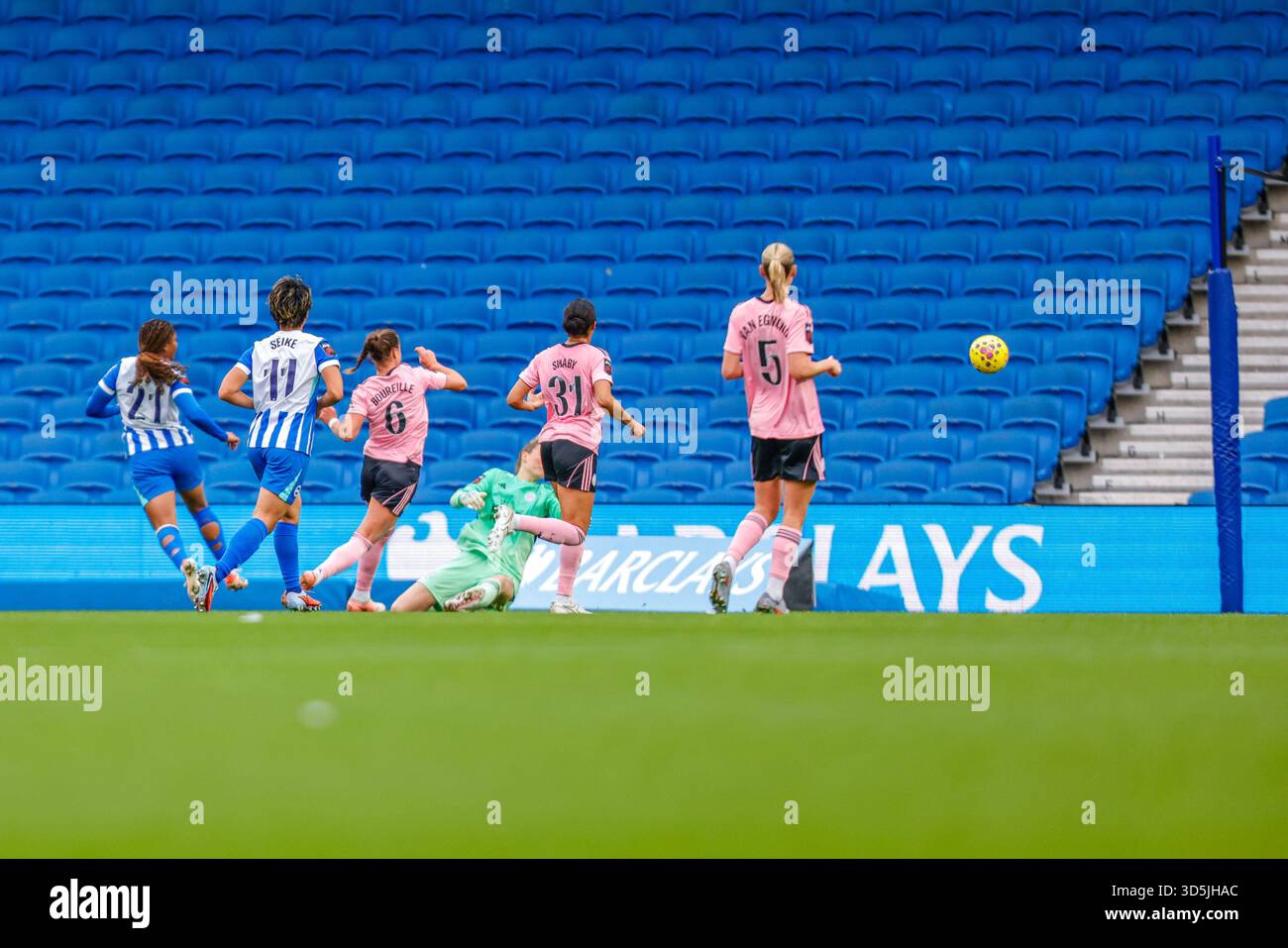 Madison Haley (21 Brighton & Hove Albion) scores the first Brighton ...