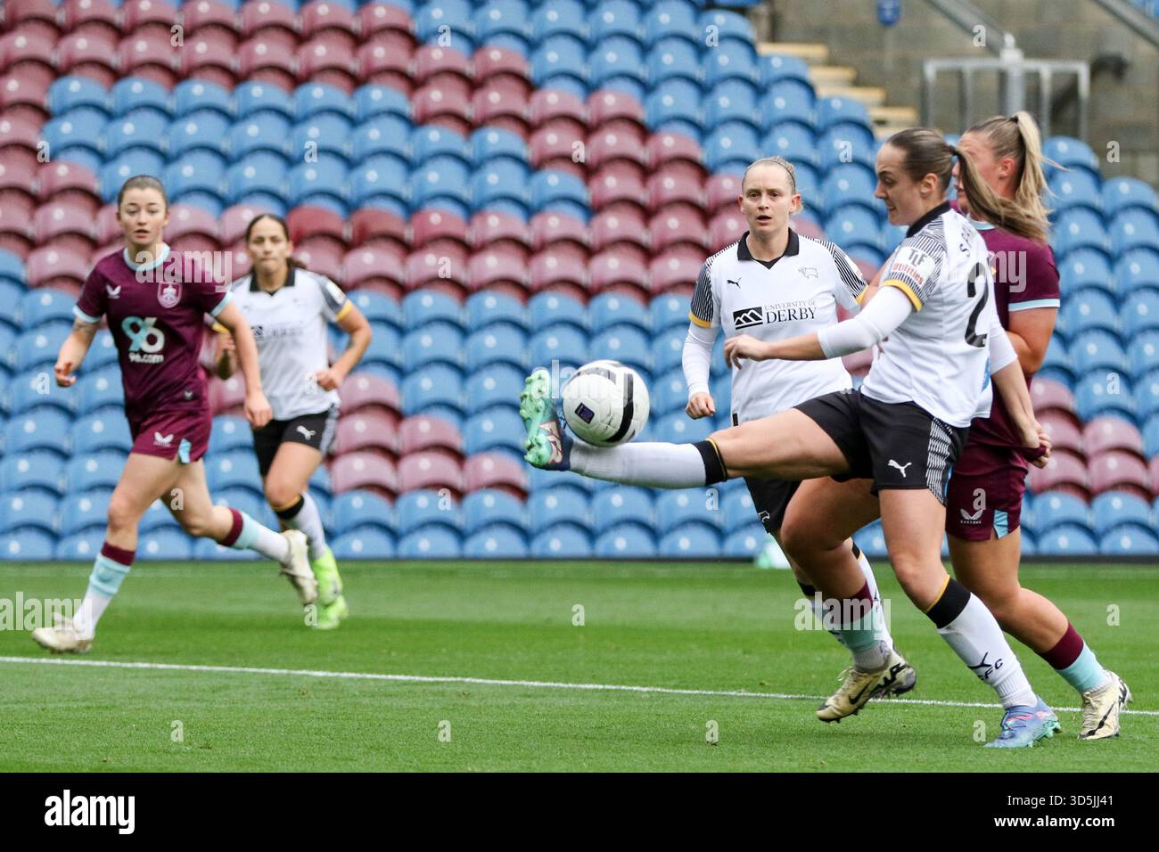 Hannah Sparkes (24 Derby County) controls the ball during the FA Women ...