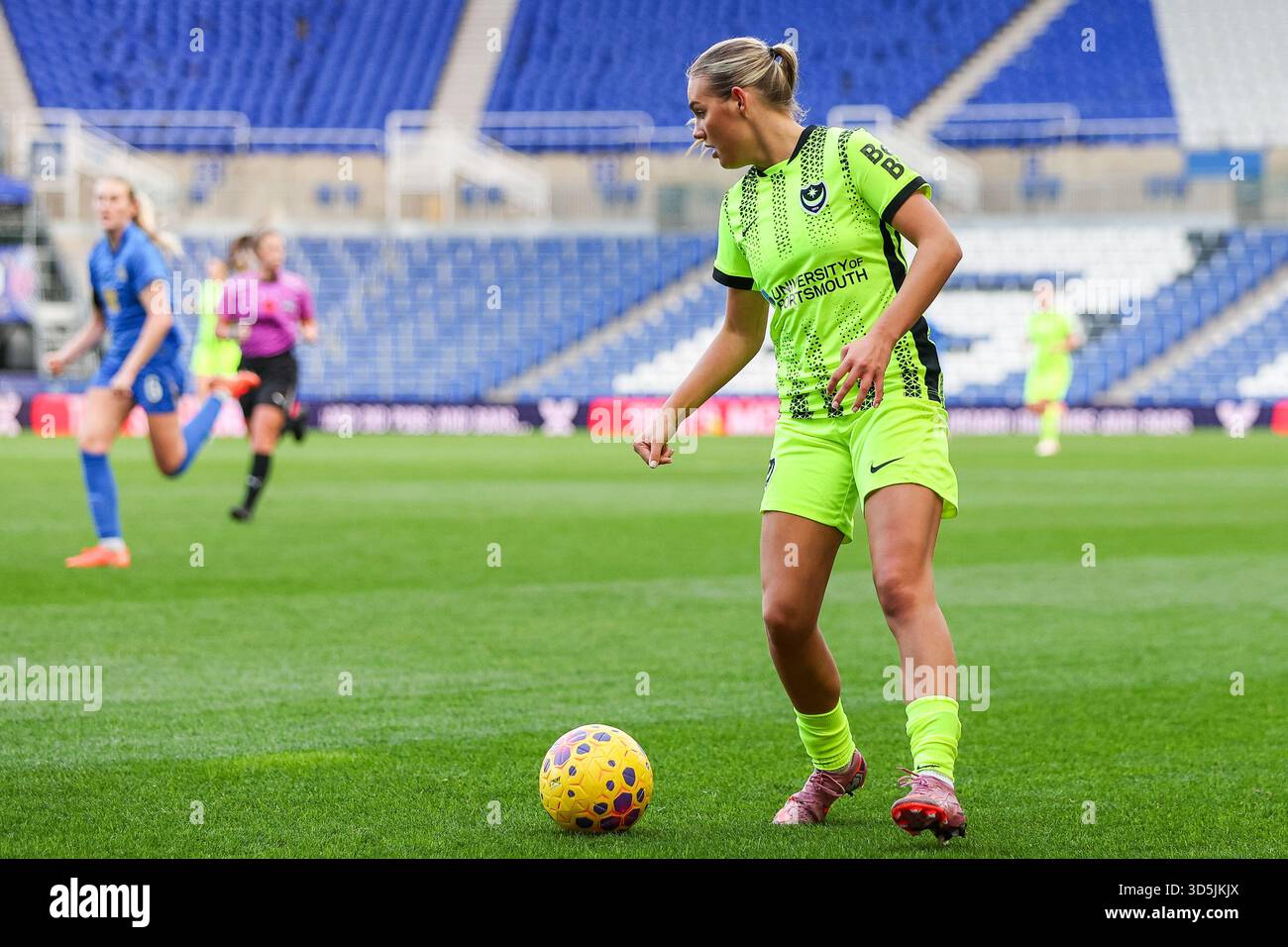 33, Jessie Gale of Portsmouth in attacking action with the ball during ...