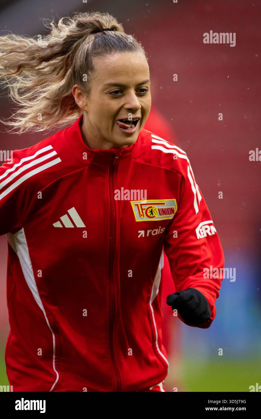 Berlin, Germany. 15th, November 2025. Jenny Hipp of Union Berlin seen ...