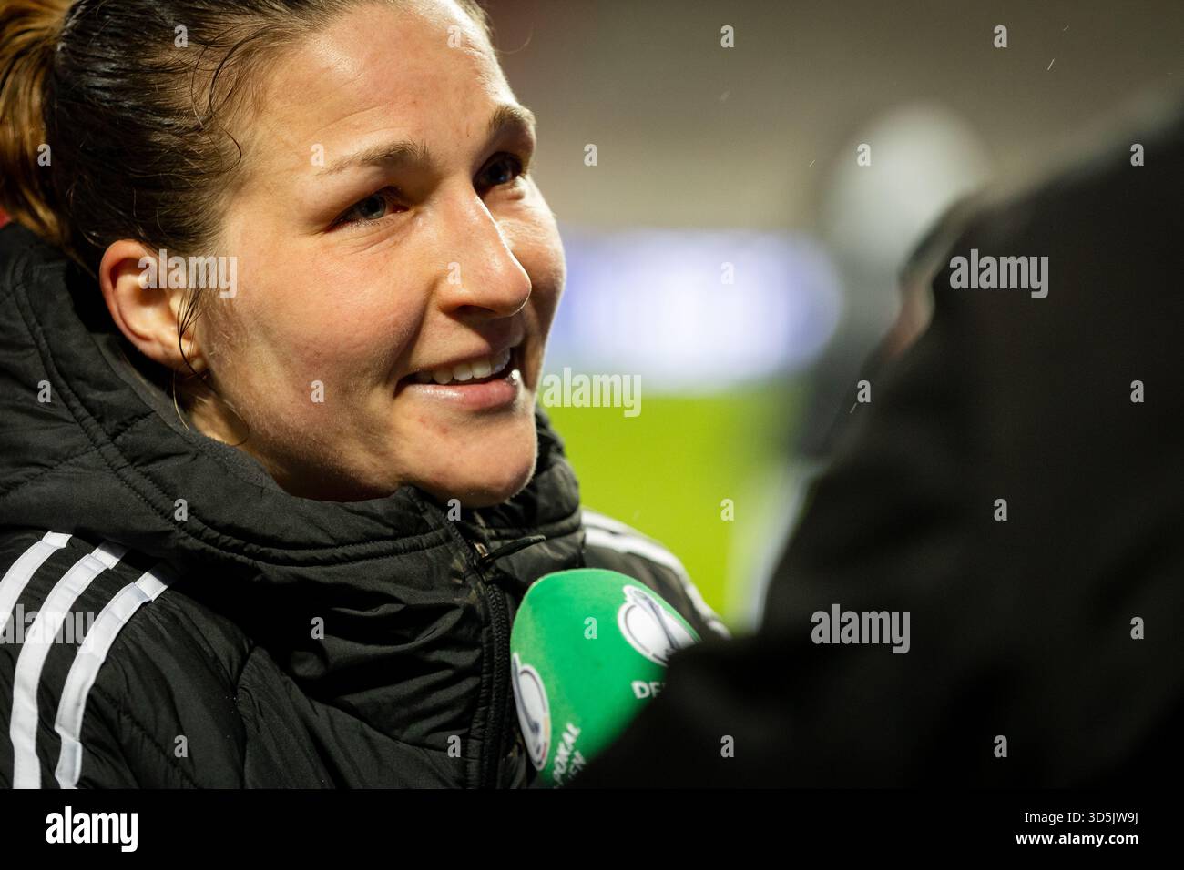 Berlin, Germany. 15th, November 2025. Dina Orschmann of Union Berlin ...